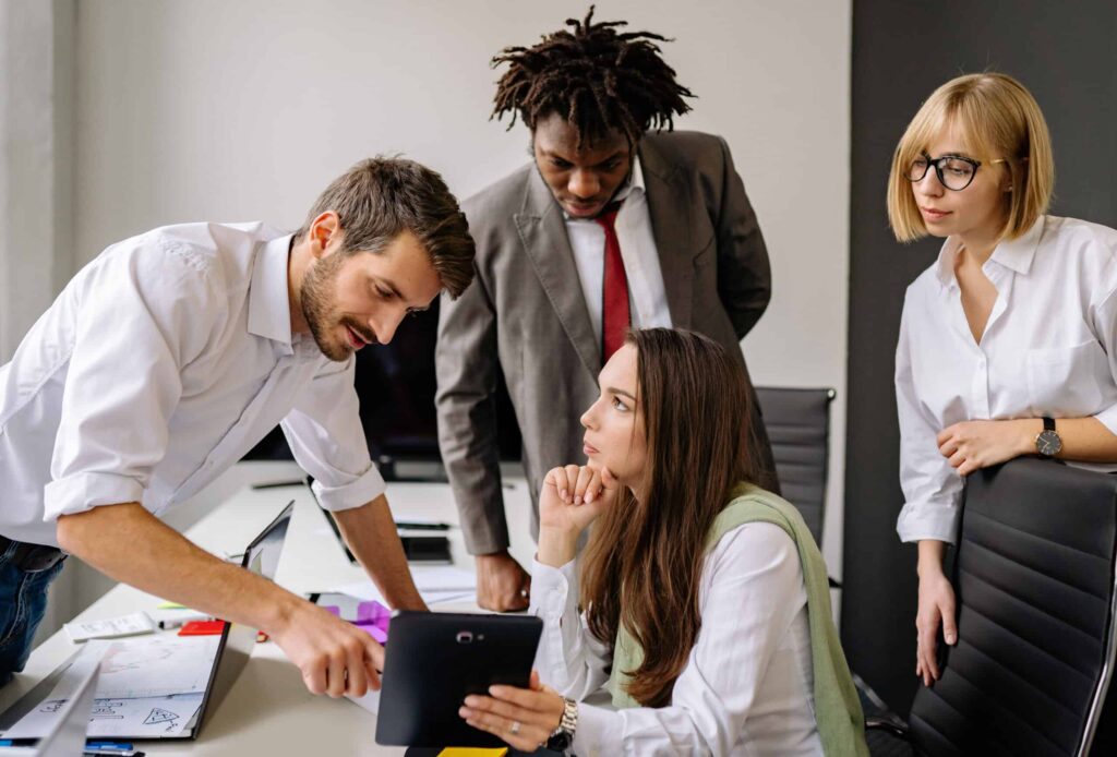 How to Use an IT Ticketing System - Cireson